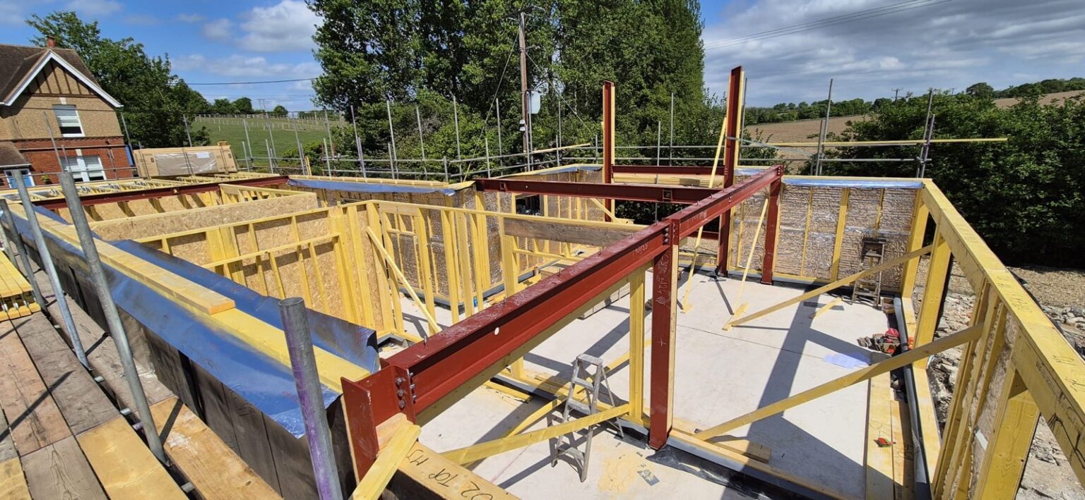 Steel beam and timber frame - Steelo